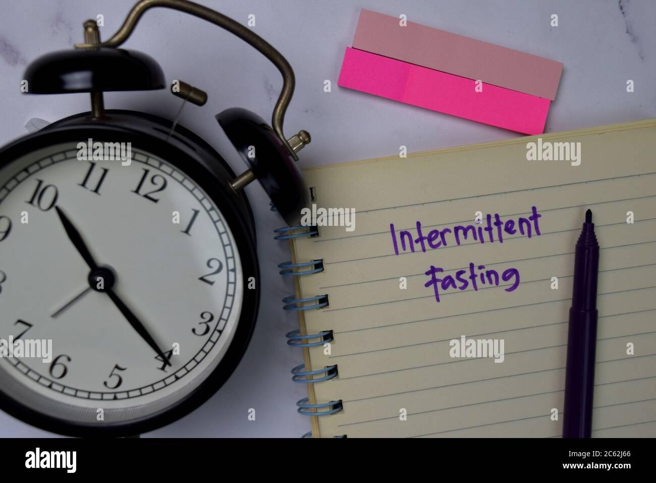 Intermittent fasting illustration hi-res stock photography and images ...