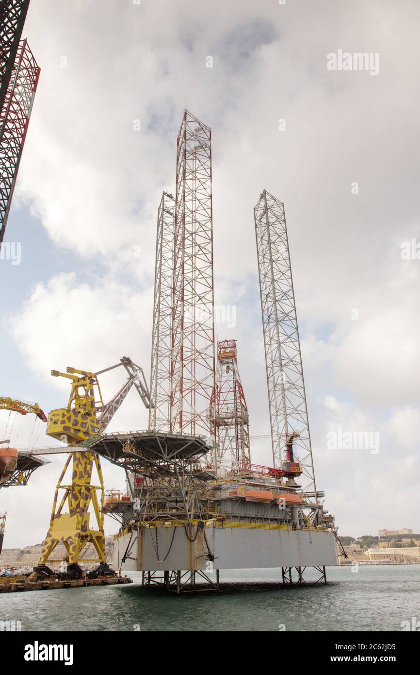 ship dockyard at malta in the grand harbour Stock Photo - Alamy