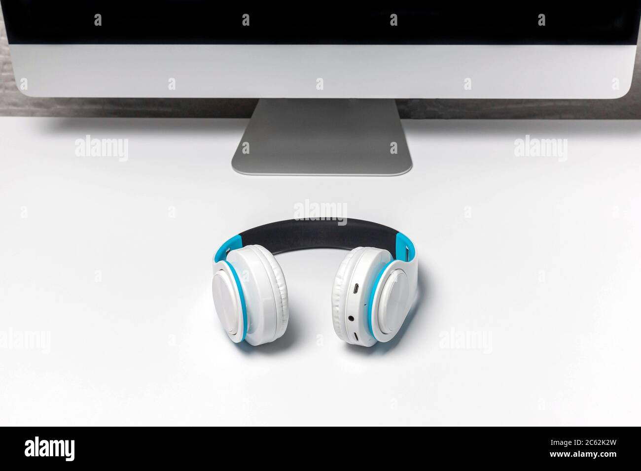 Design professional listening music hi-res stock photography and images ...