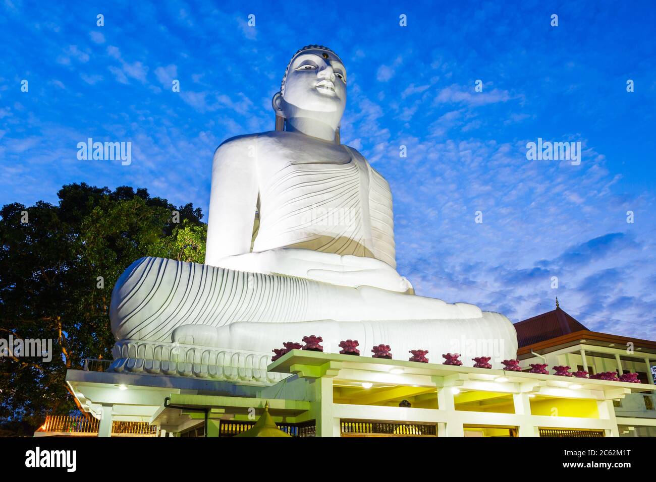 Bahirawa Kanda or Bahirawakanda Vihara Buddha Statue in Kandy, Sri ...