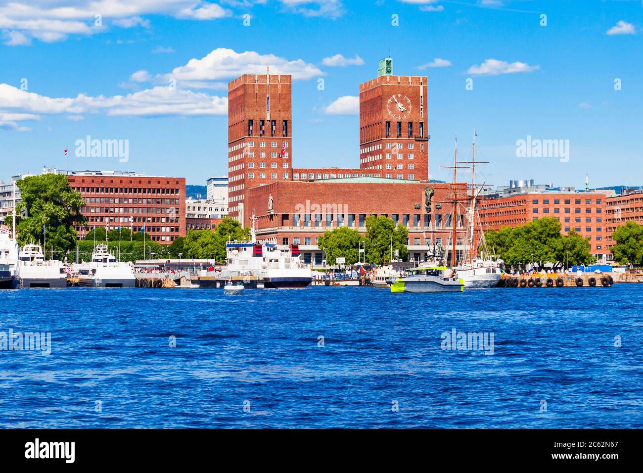 Oslo city hall fjord hi-res stock photography and images - Alamy