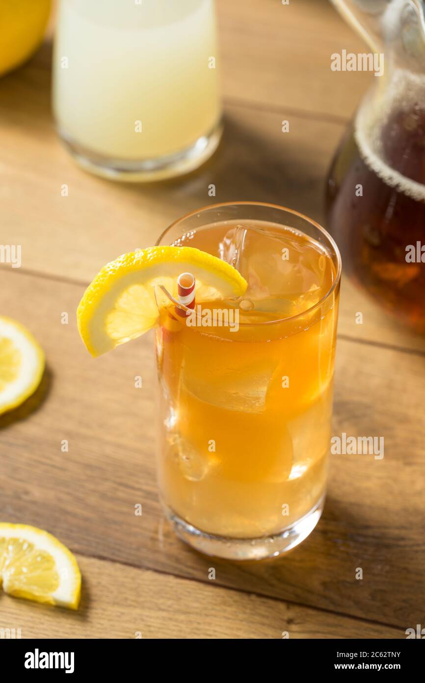 Refreshing Cold Lemonade and Iced Tea with a Lemon Stock Photo - Alamy