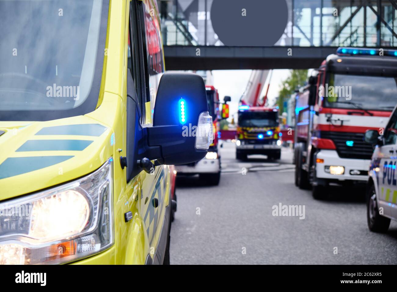 Ambulance fire engine police car hi-res stock photography and images ...