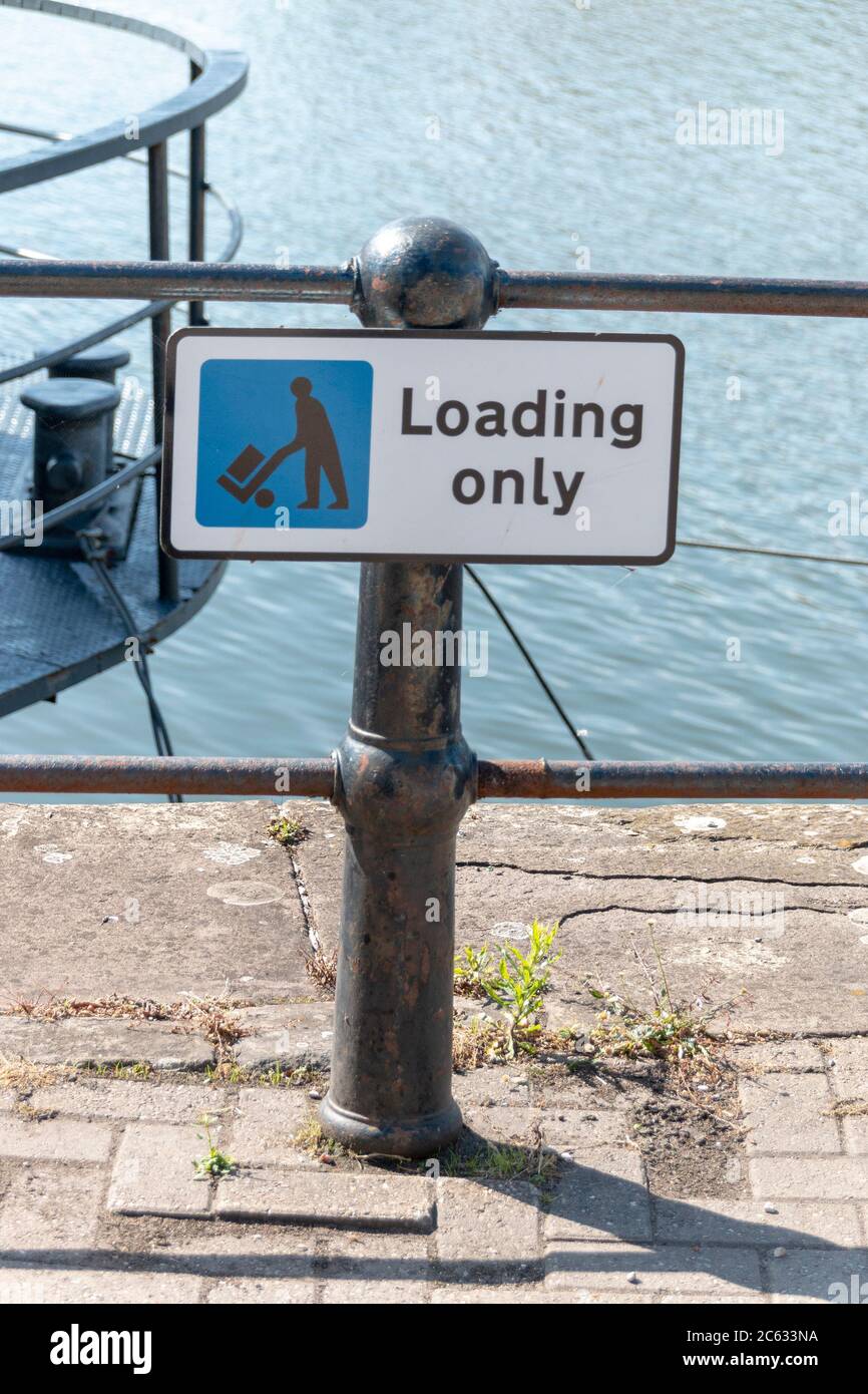 Restriction loading sign hi-res stock photography and images - Alamy