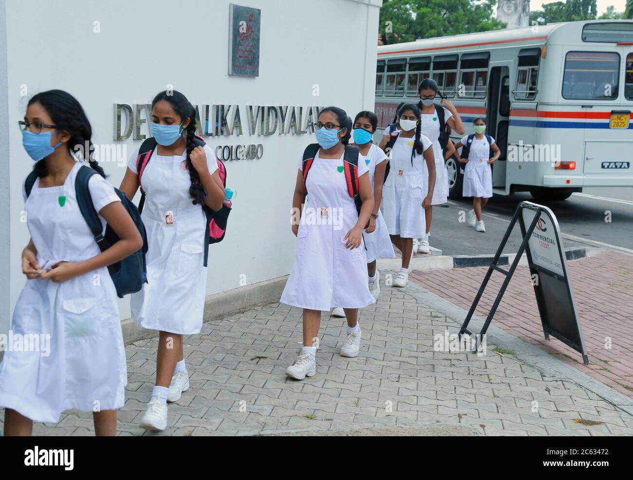 Colombo sri lanka school education hi-res stock photography and images ...