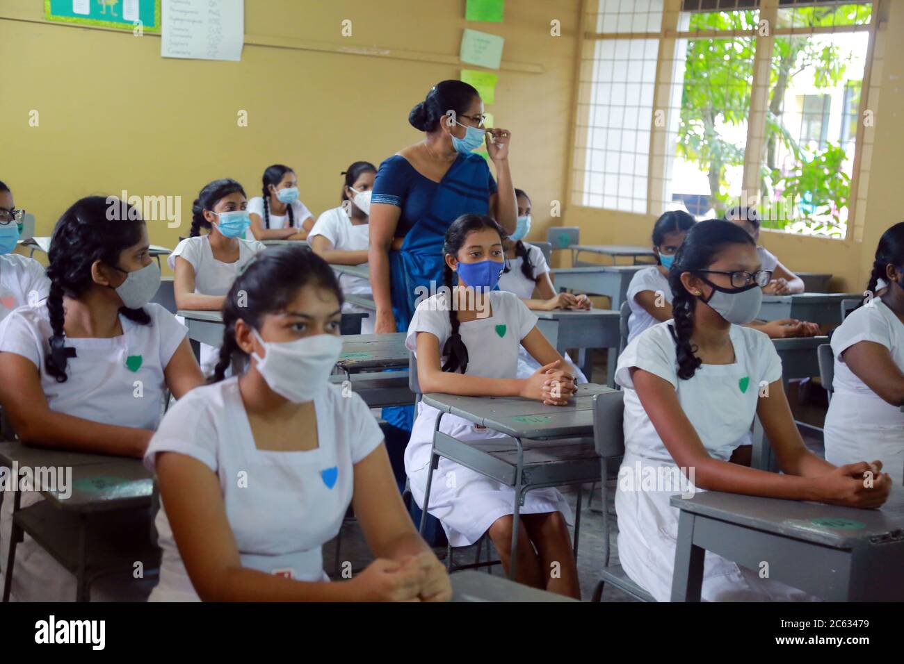Colombo, Sri Lanka. 6th July, 2020. Students wearing face masks are ...