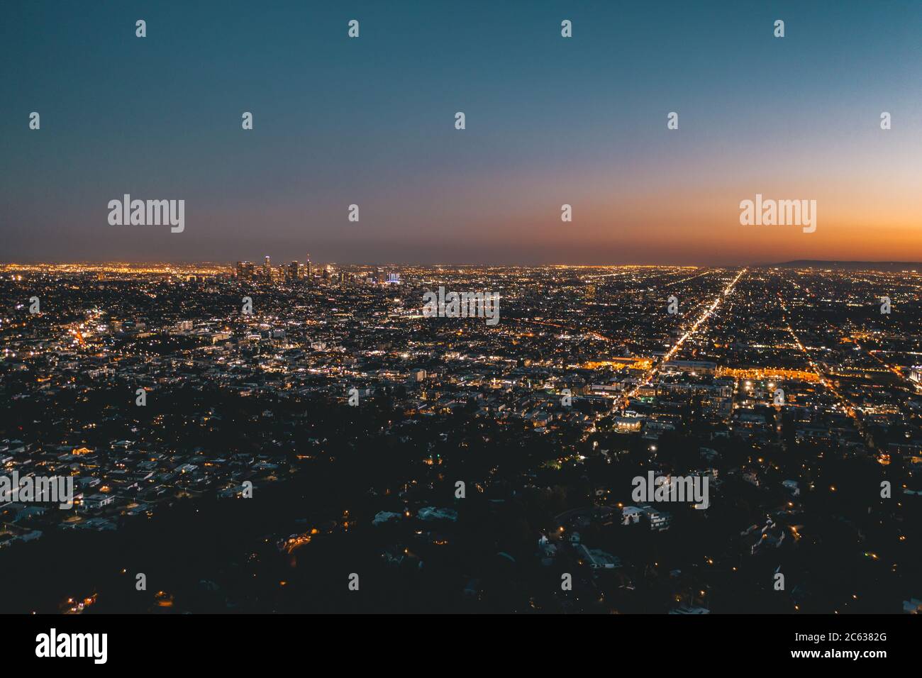 Aerial view of los angeles lights hi-res stock photography and images ...