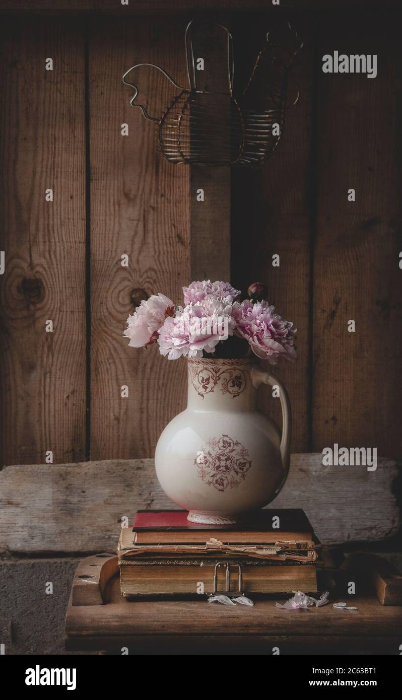 Crêpes, typical normandy recipe, woody box, lifestyle Stock Photo - Alamy