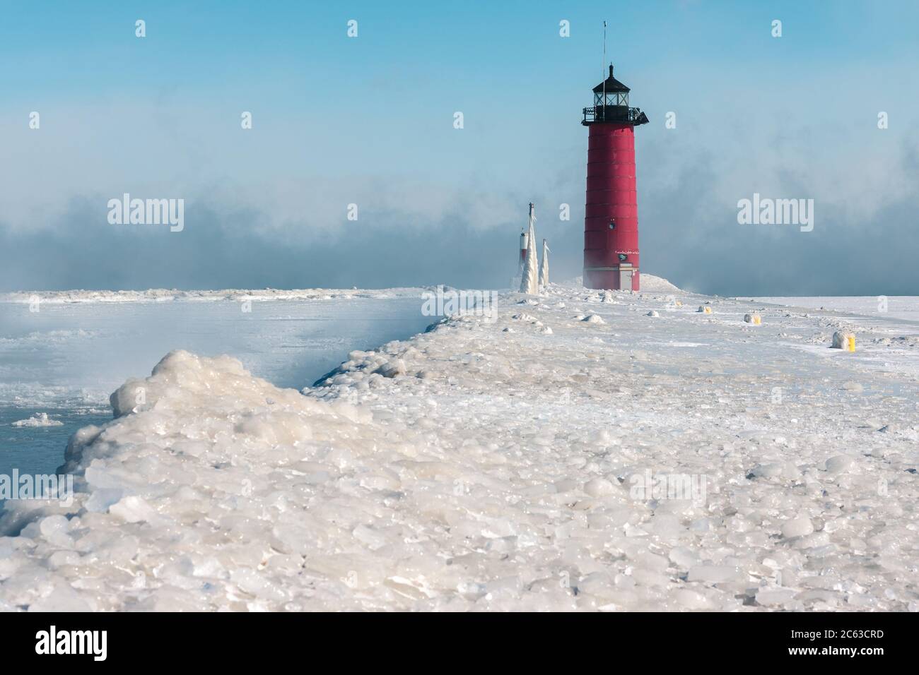Kenosha north pier lighthouse hi-res stock photography and images - Alamy