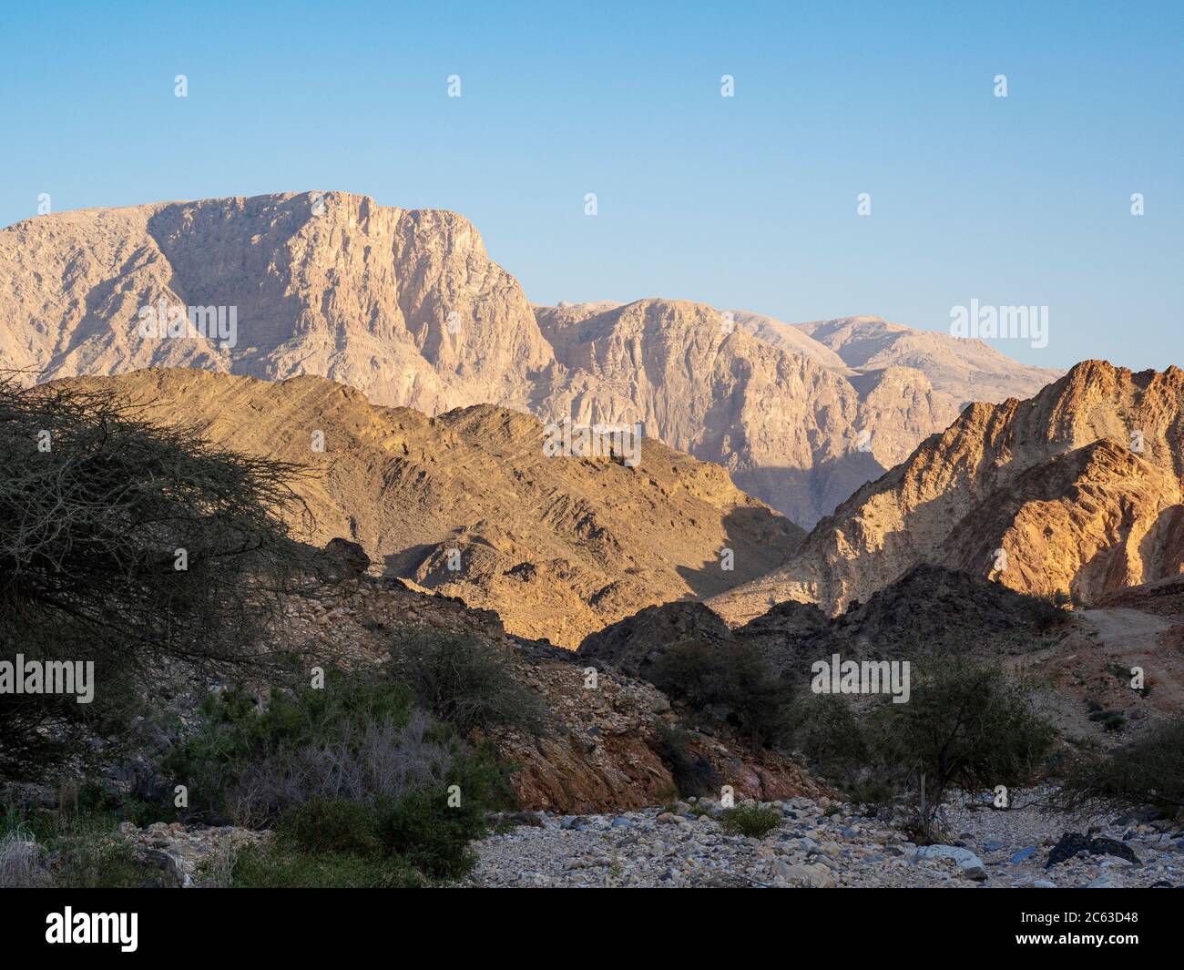 Middle east mountains hi-res stock photography and images - Alamy