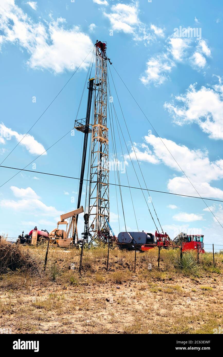 Small drilling oil rig platform in the farmland of West texas Stock ...