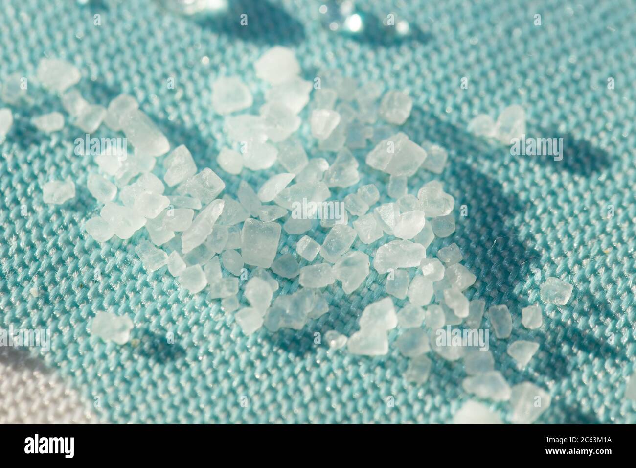 Pure white table salt hi-res stock photography and images - Alamy