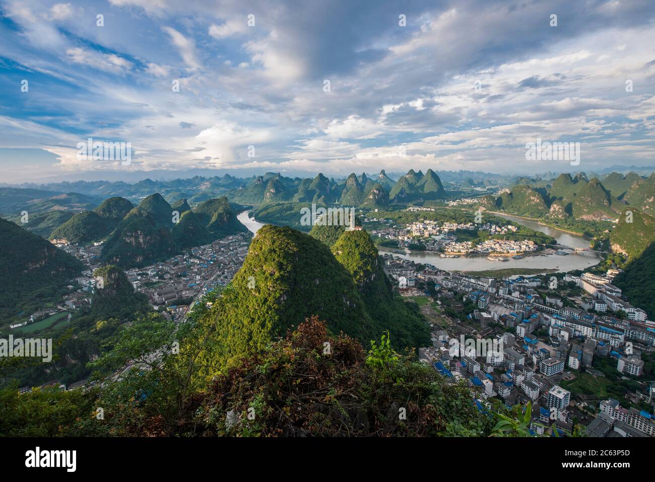 Karst mountains china aerial hi-res stock photography and images - Alamy