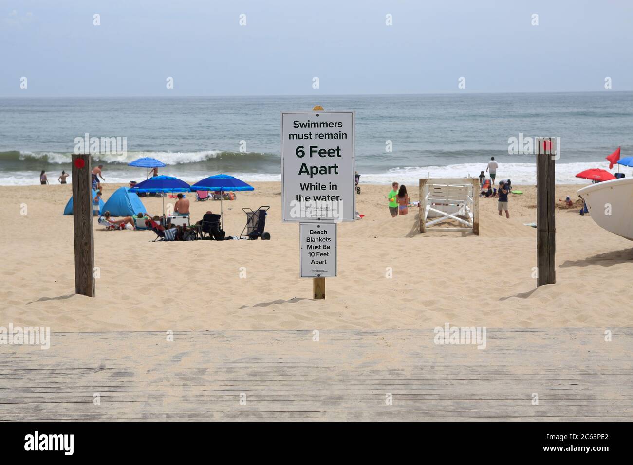 Sunbathers beach new york hi-res stock photography and images - Alamy