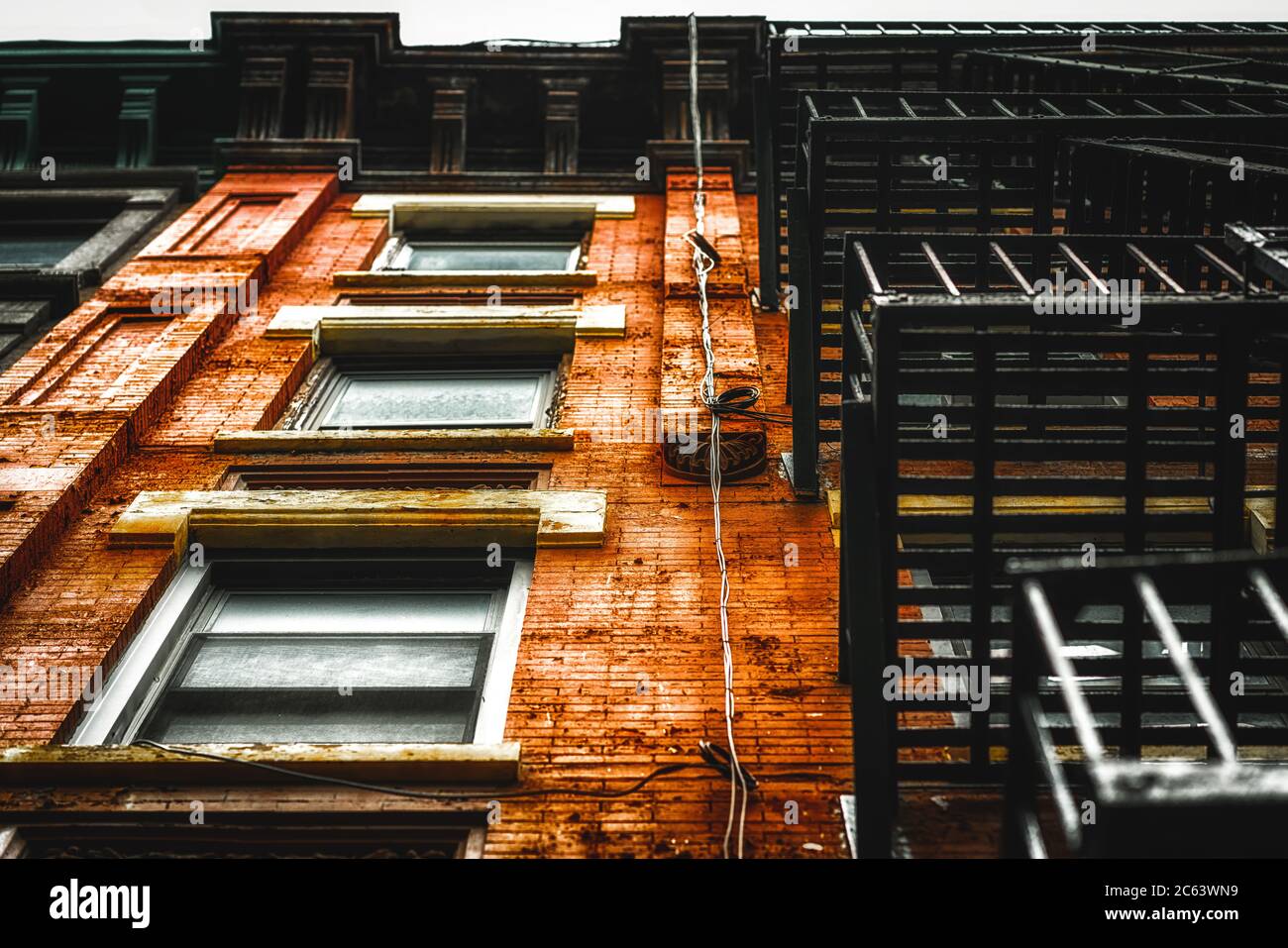 Office building cross section hi-res stock photography and images - Alamy
