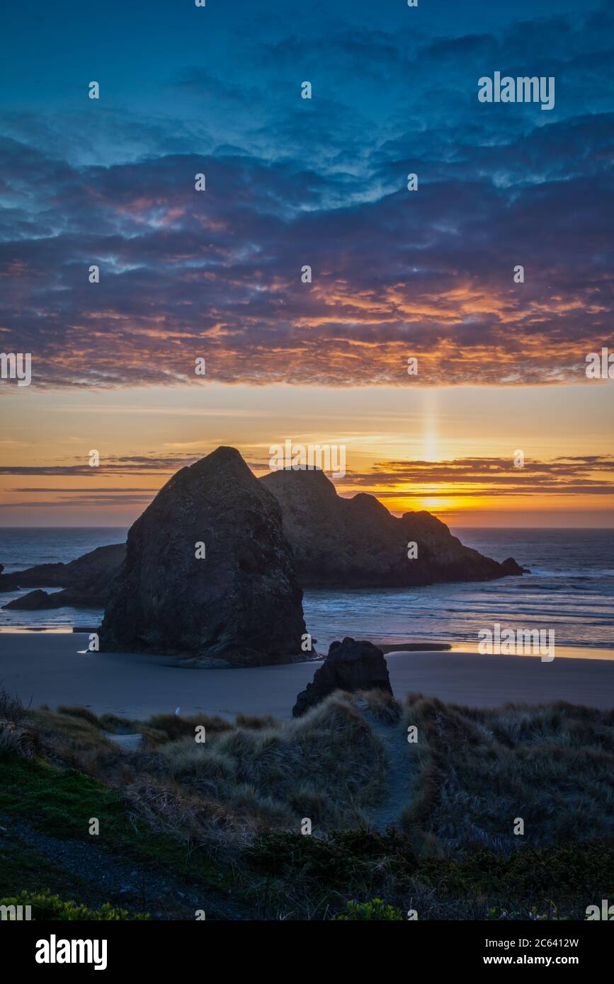 Beautiful sea stacks at the Oregon Coast, near Gold Beach, vertical ...