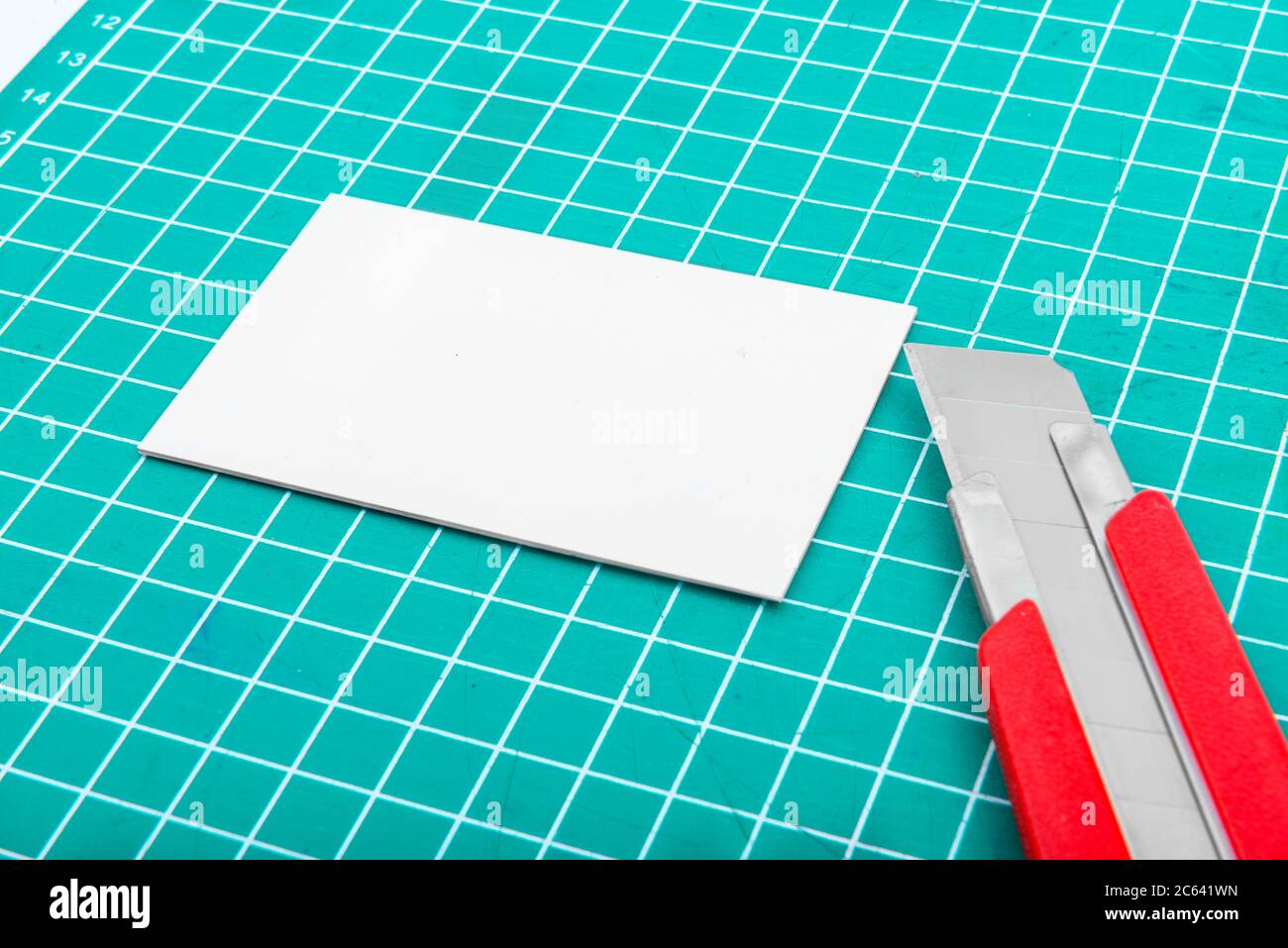 Paper cutting mat hi-res stock photography and images - Alamy