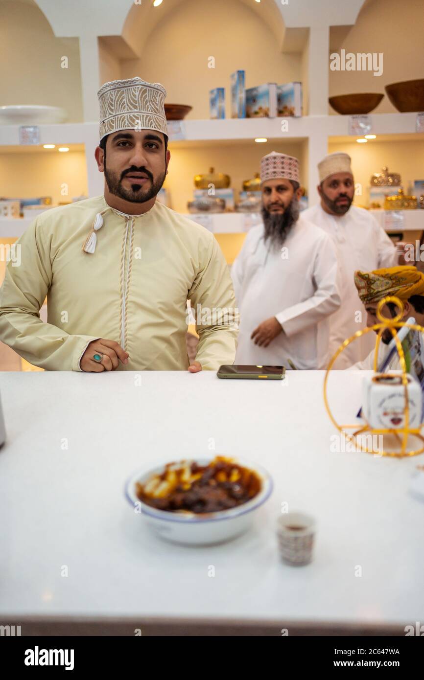 Arab dessert shop hi-res stock photography and images - Alamy