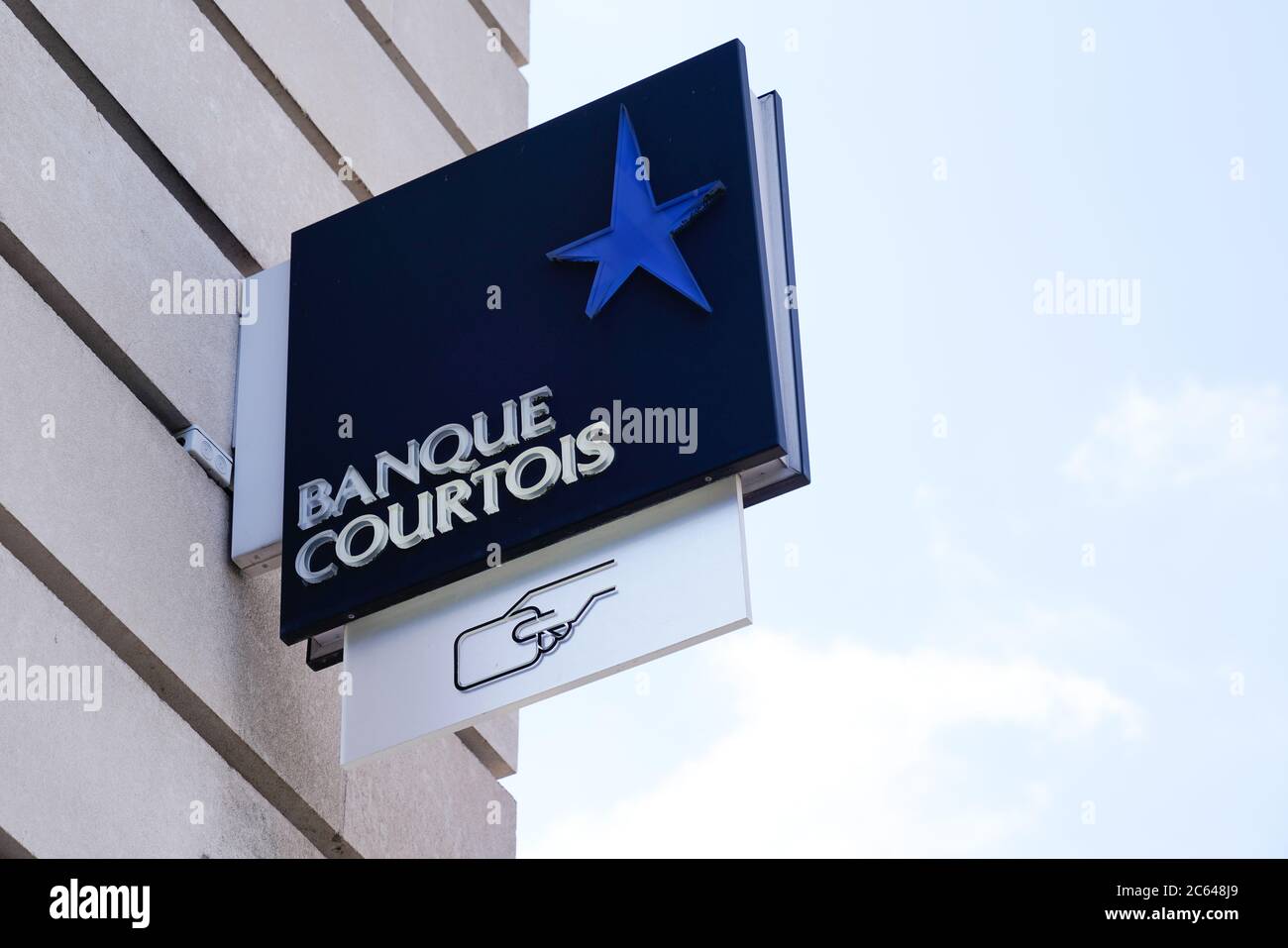 Banque Courtois Logo