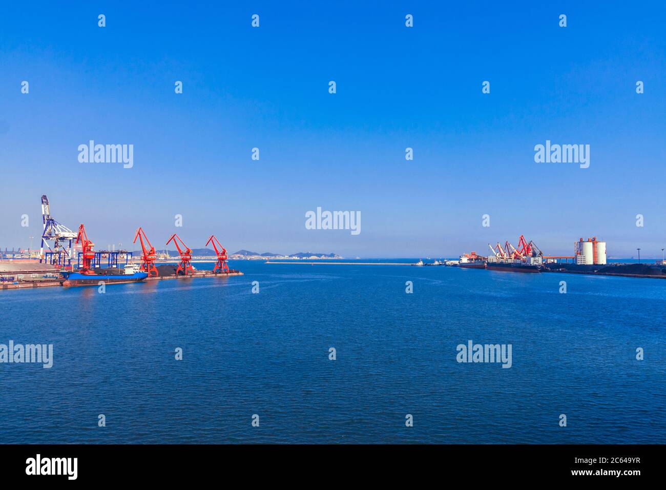 Shipping coal loading dock in the sea Stock Photo - Alamy
