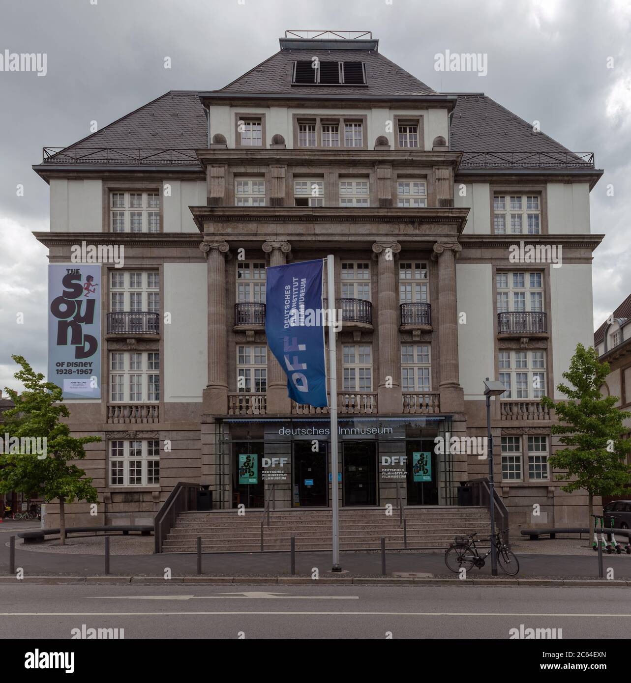 Museum of applied arts frankfurt hi-res stock photography and images ...