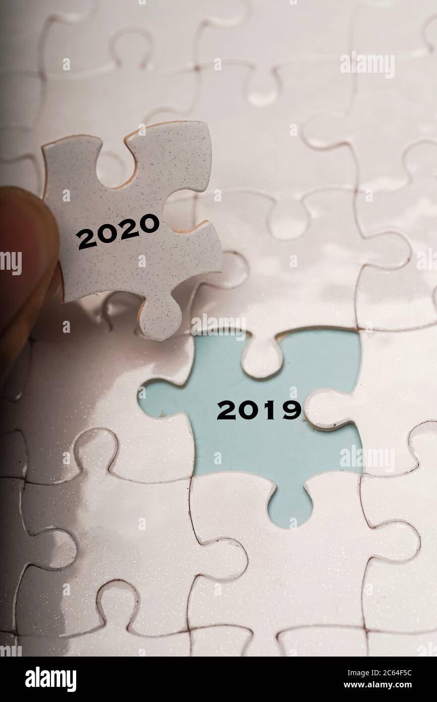 Happy New Year wordings with puzzle pieces Stock Photo - Alamy