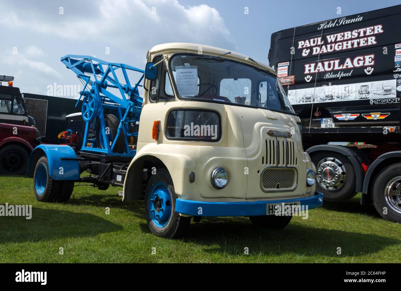 Morris commercial lorry hi-res stock photography and images - Alamy
