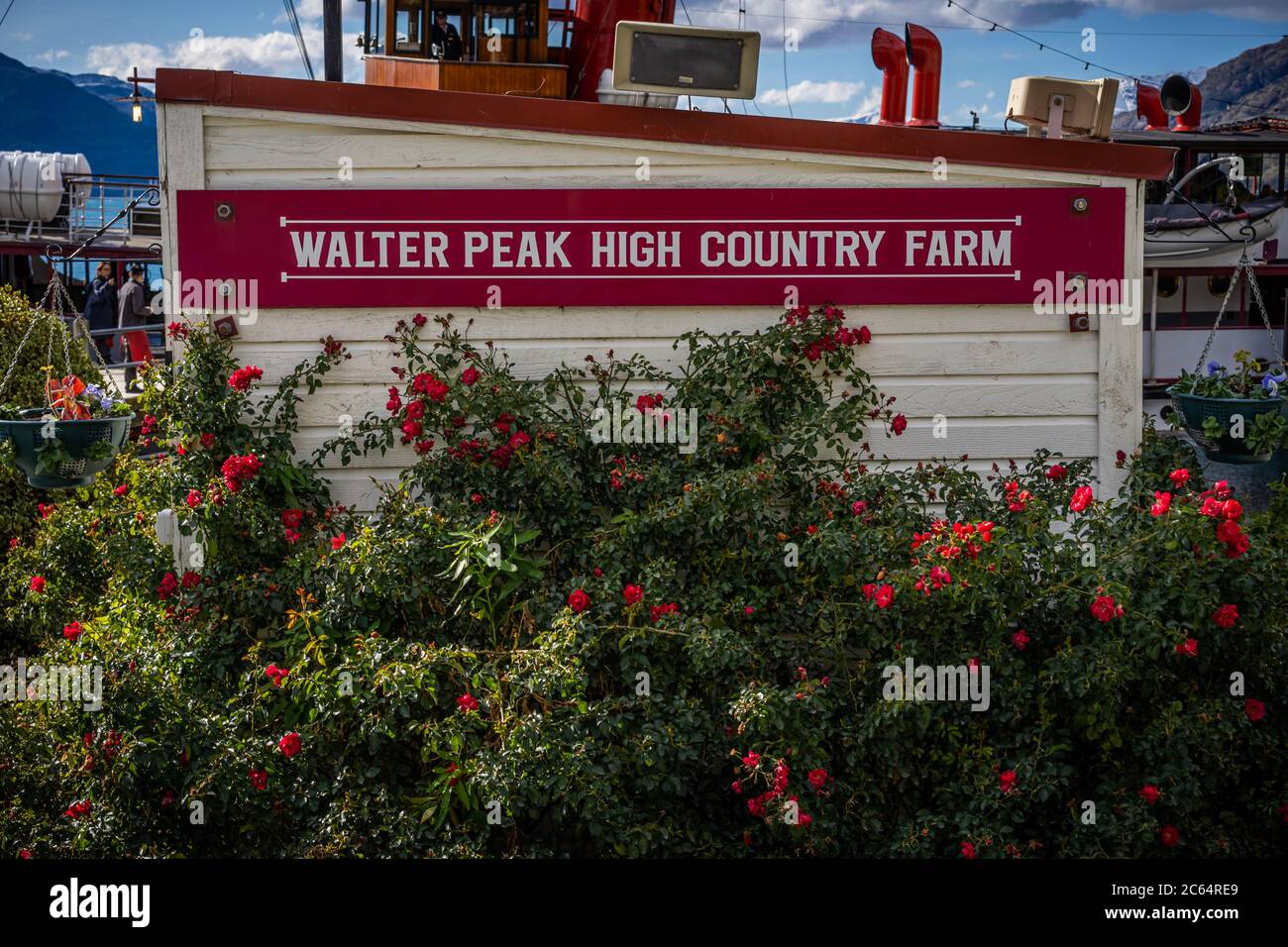Walter peak high country farm hi-res stock photography and images - Alamy
