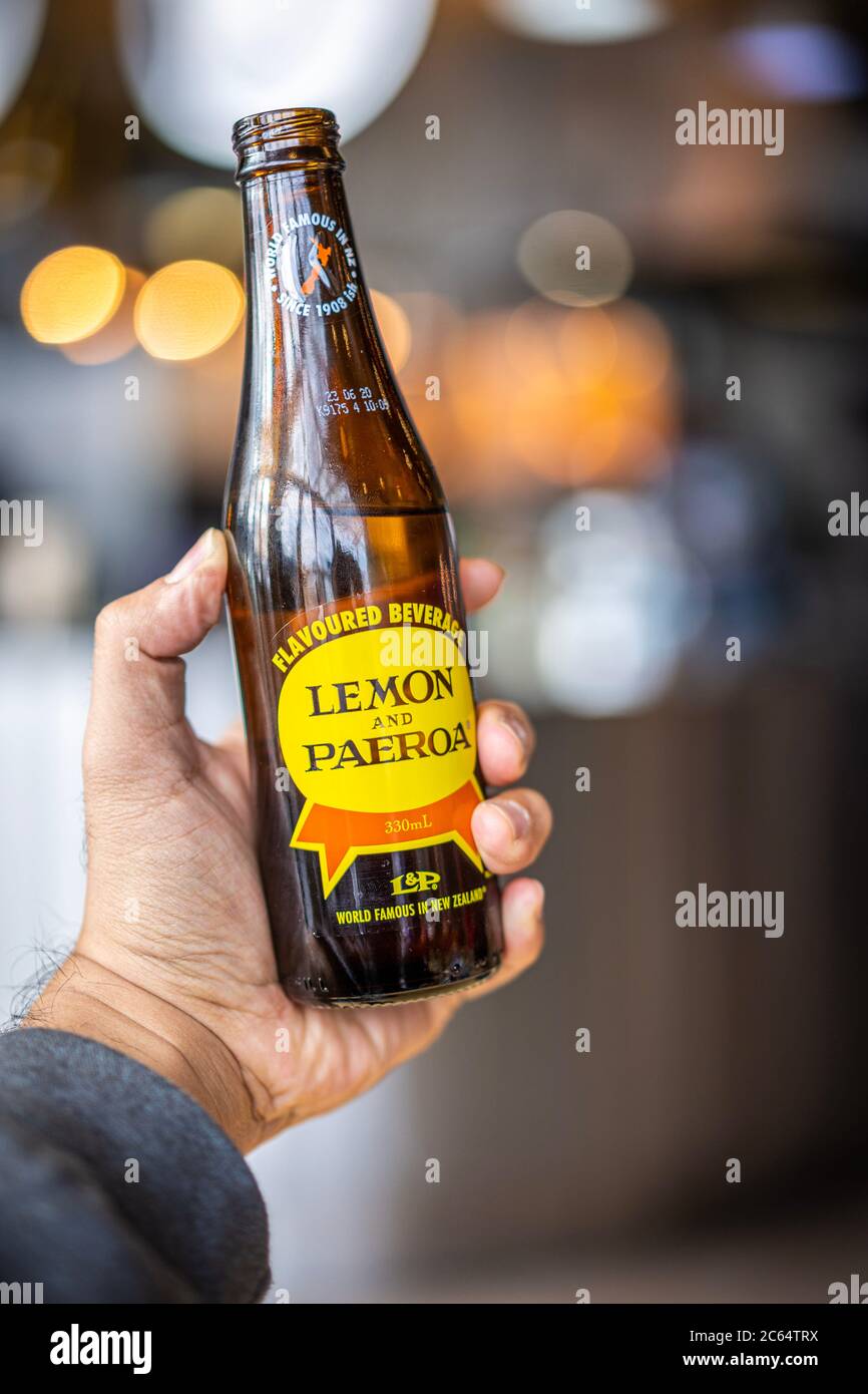 Lemon and paeroa soft drink hi-res stock photography and images - Alamy