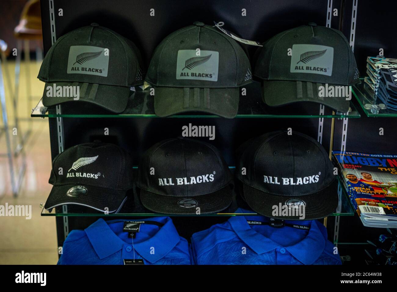 All blacks rugby shirt hi-res stock photography and images - Alamy