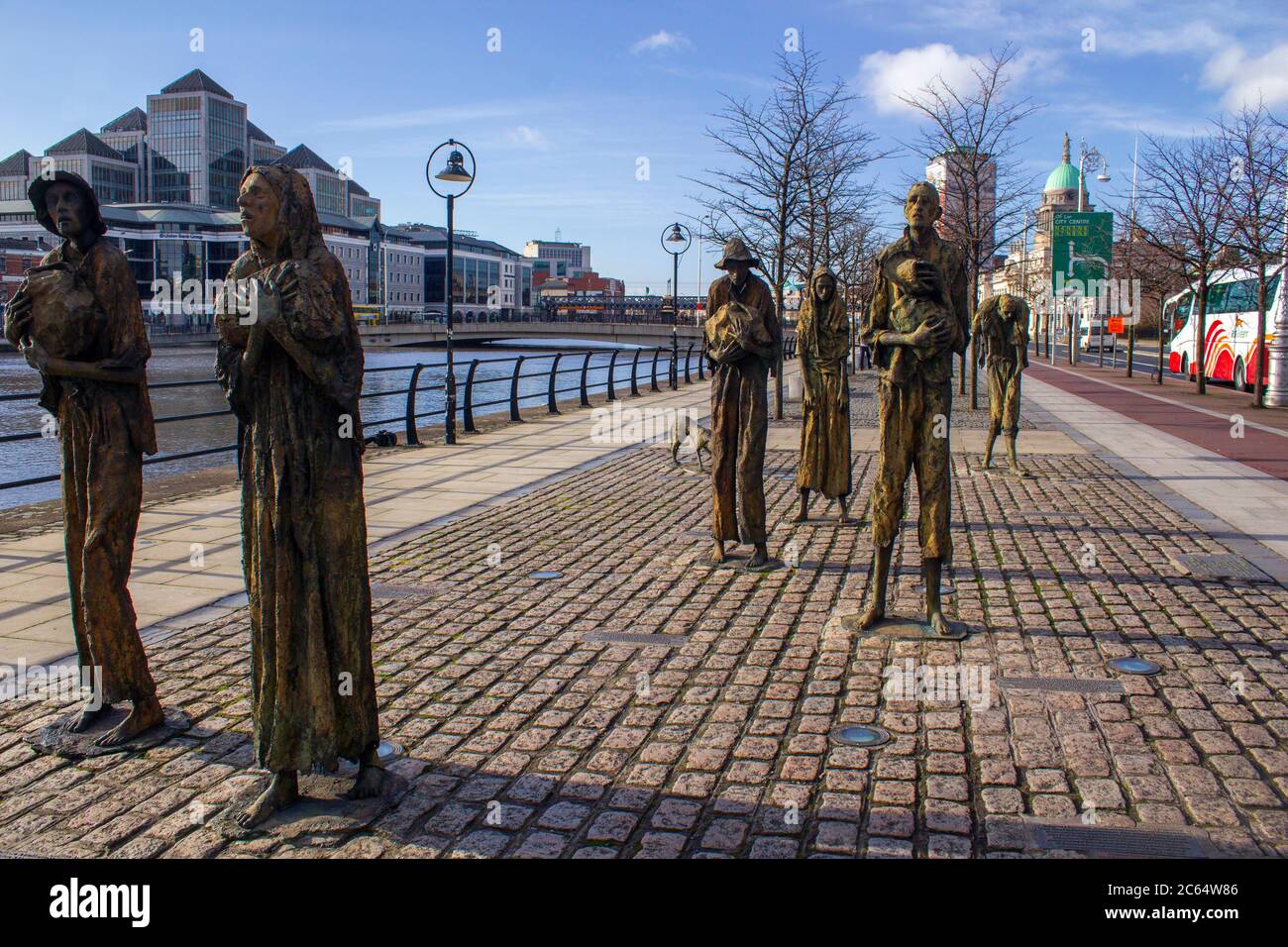 Beautiful sculptures of people on Dublin quay, Ireland Stock Photo - Alamy