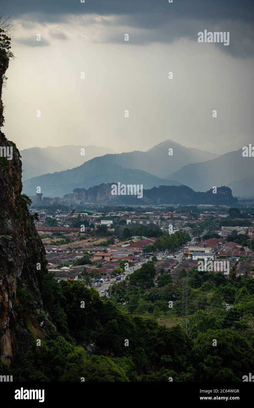 Scenic view of Ipoh town with Mountains lansdcapes on a cloudy day ...