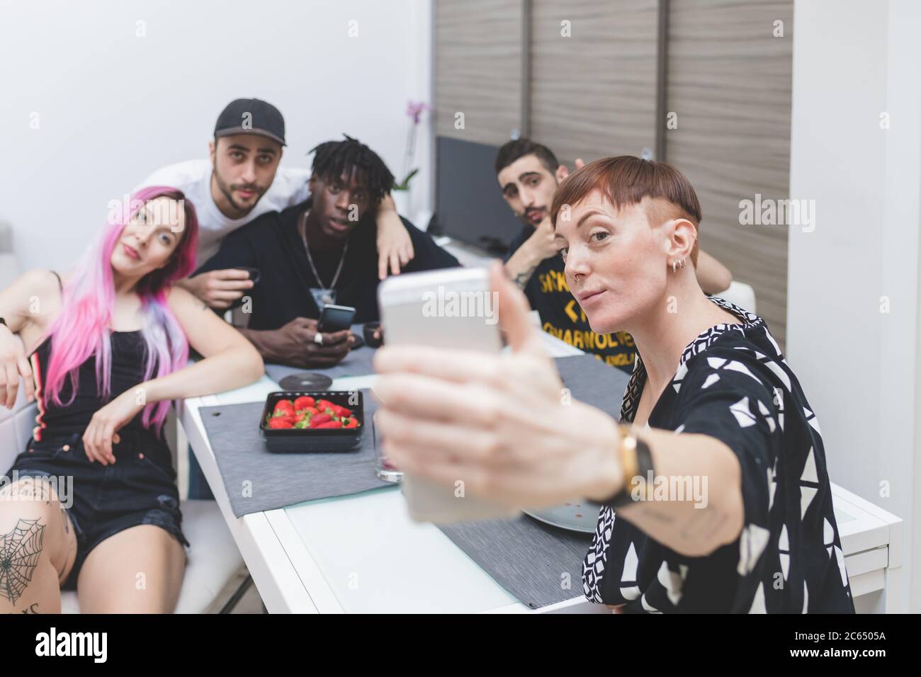Milan friends group hi-res stock photography and images - Alamy
