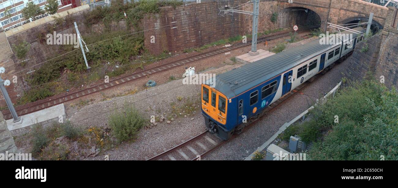 Class 319 train hi-res stock photography and images - Alamy