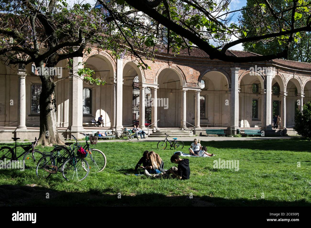 Via della rotonda hi-res stock photography and images - Alamy