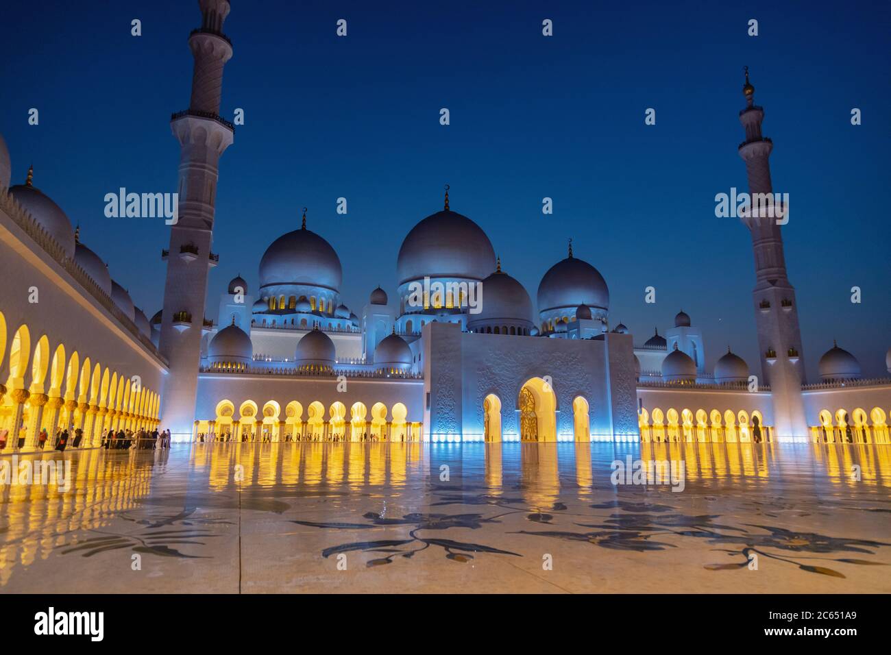 Masjid sheikh zayed hi-res stock photography and images - Alamy