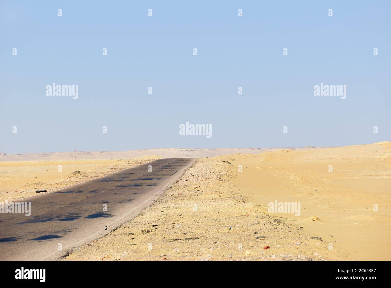 Tar Road In The Sand Desert High Resolution Stock Photography and ...