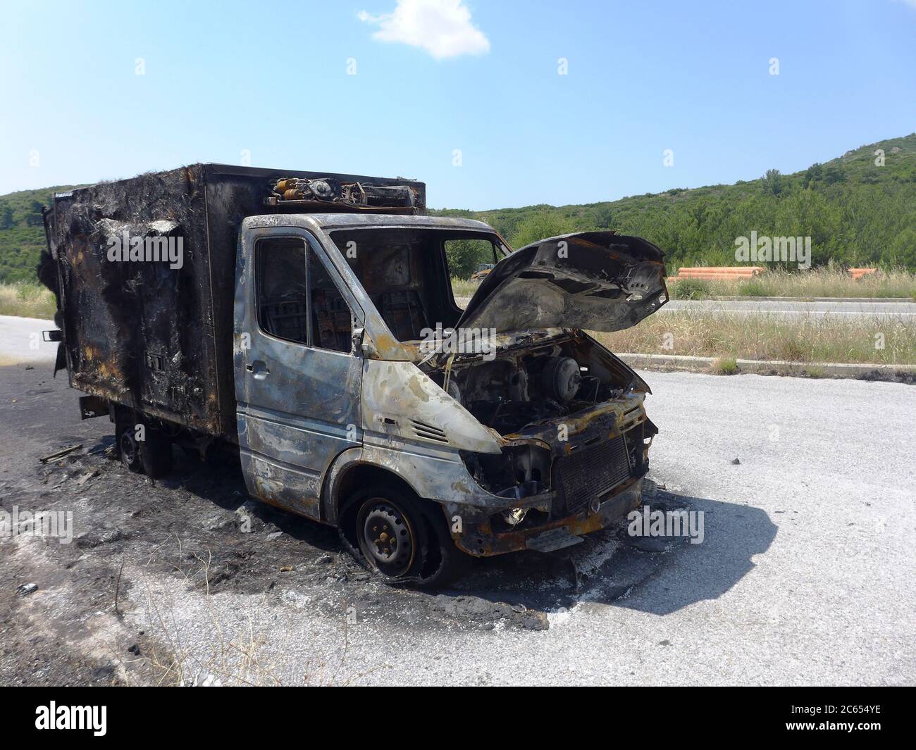 Car automobile van scrap hi-res stock photography and images - Alamy