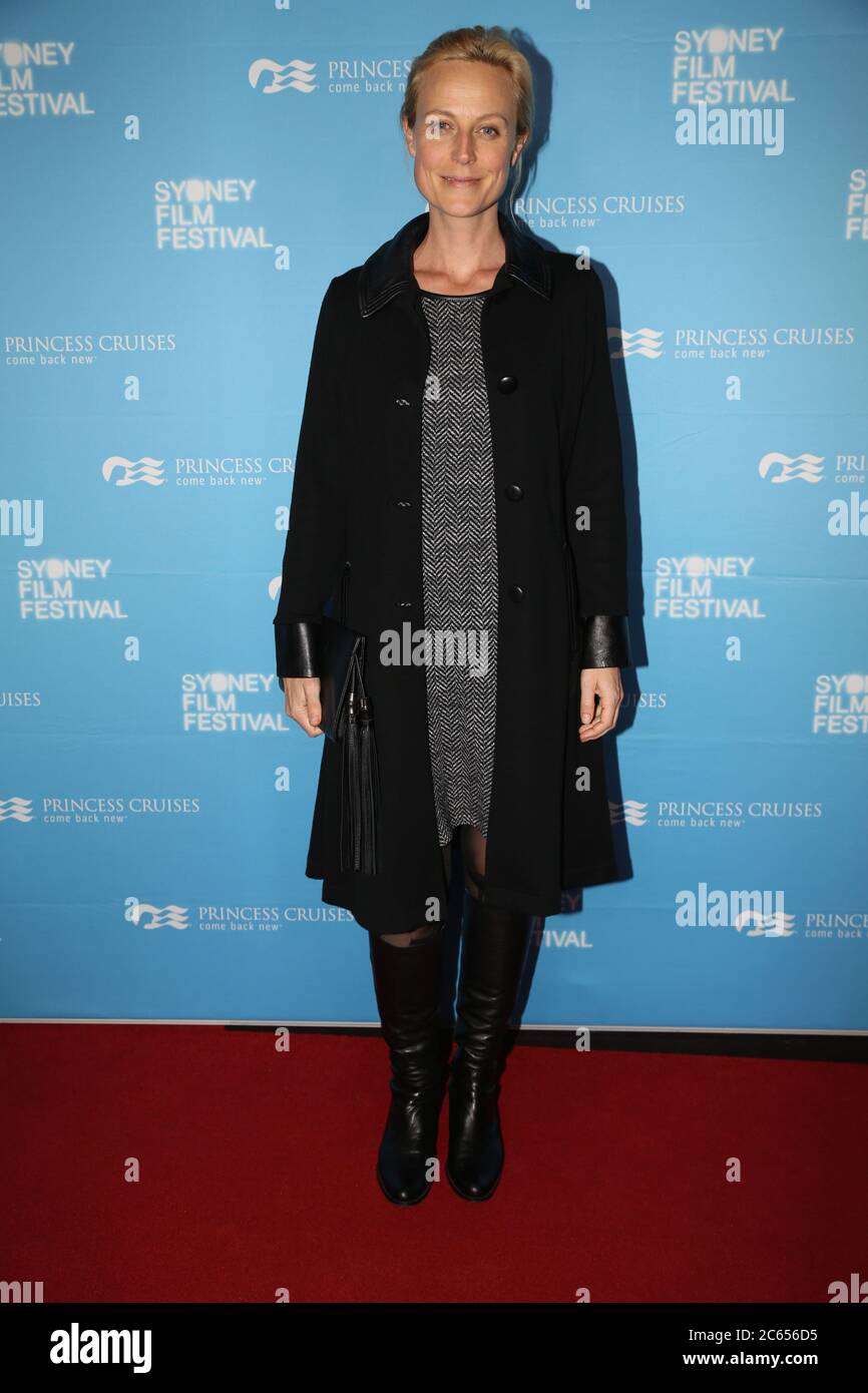 Actress Marta Dusseldorp (the iMom, Innocence, AllSaints, a Place to ...