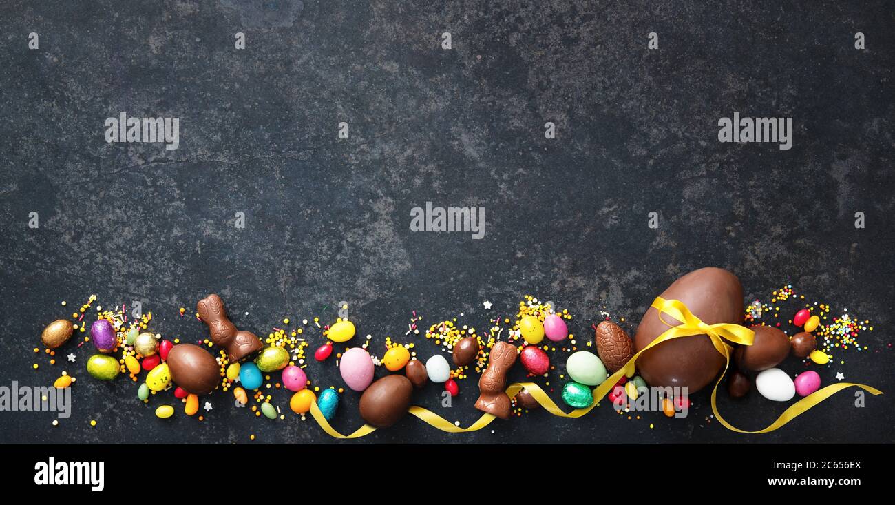 Dark chocolate easter egg hi-res stock photography and images - Alamy