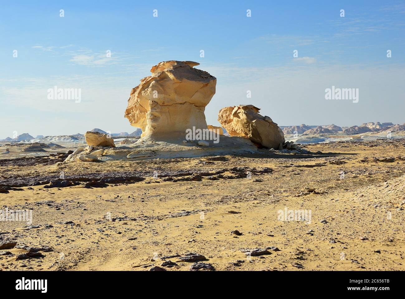 The limestone formation in White Desert at sunset, Sahara, Egypt Stock ...
