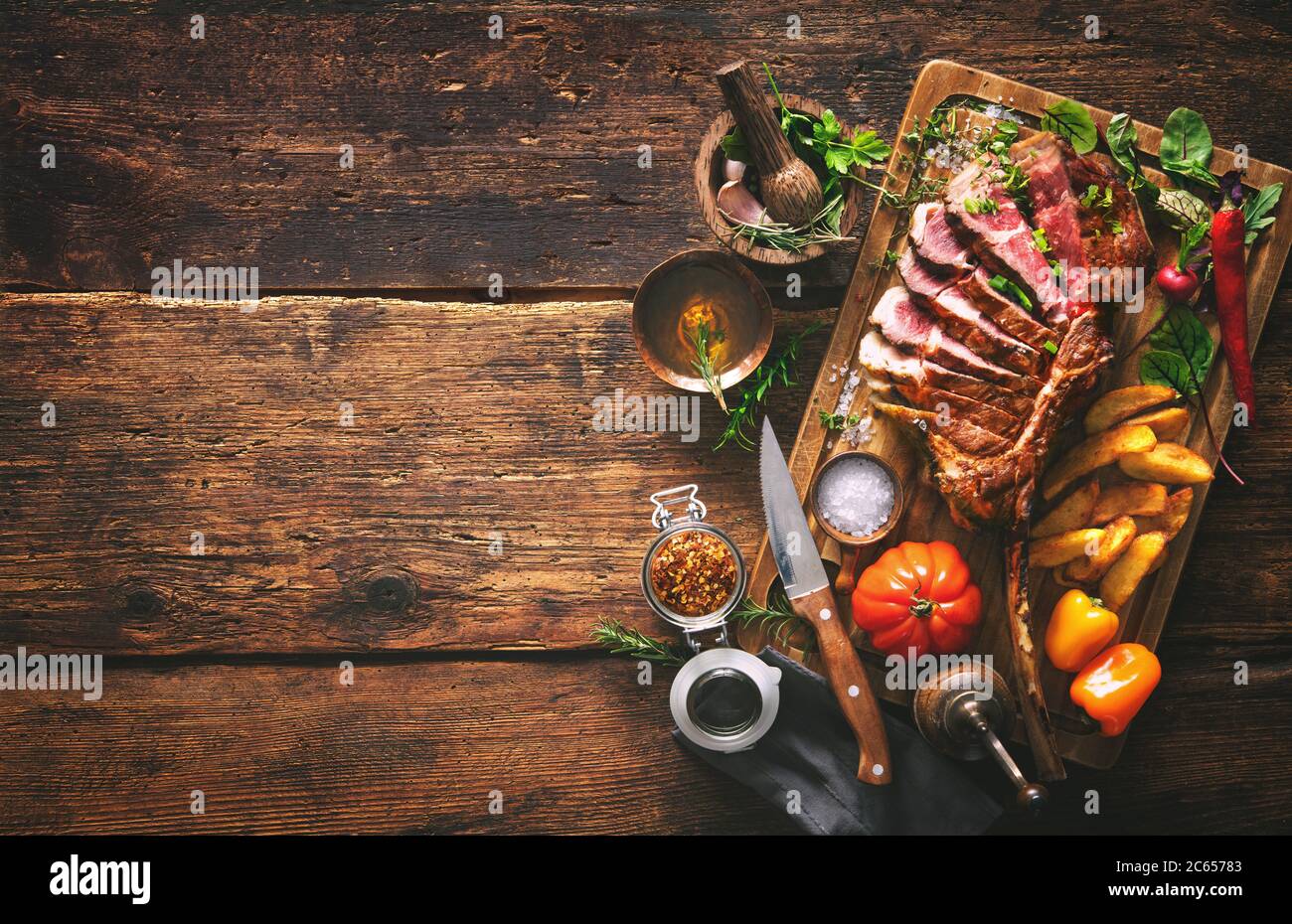 Steak on a braai hi-res stock photography and images - Alamy