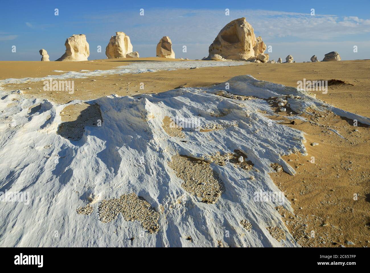 Beautiful landscape of the Western White desert, Sahara. Egypt. Africa ...