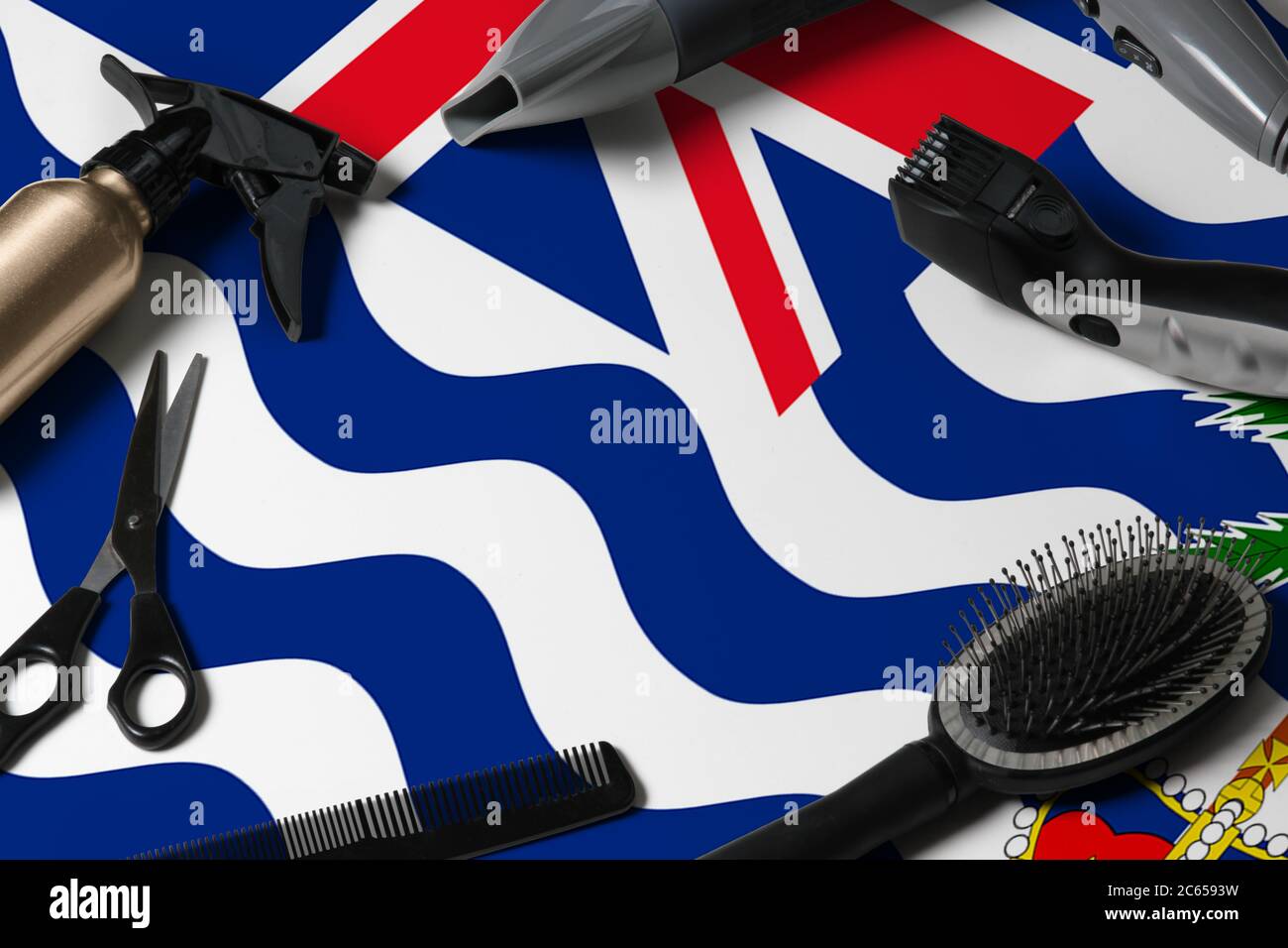 Indian women in beauty salon hi-res stock photography and images - Alamy