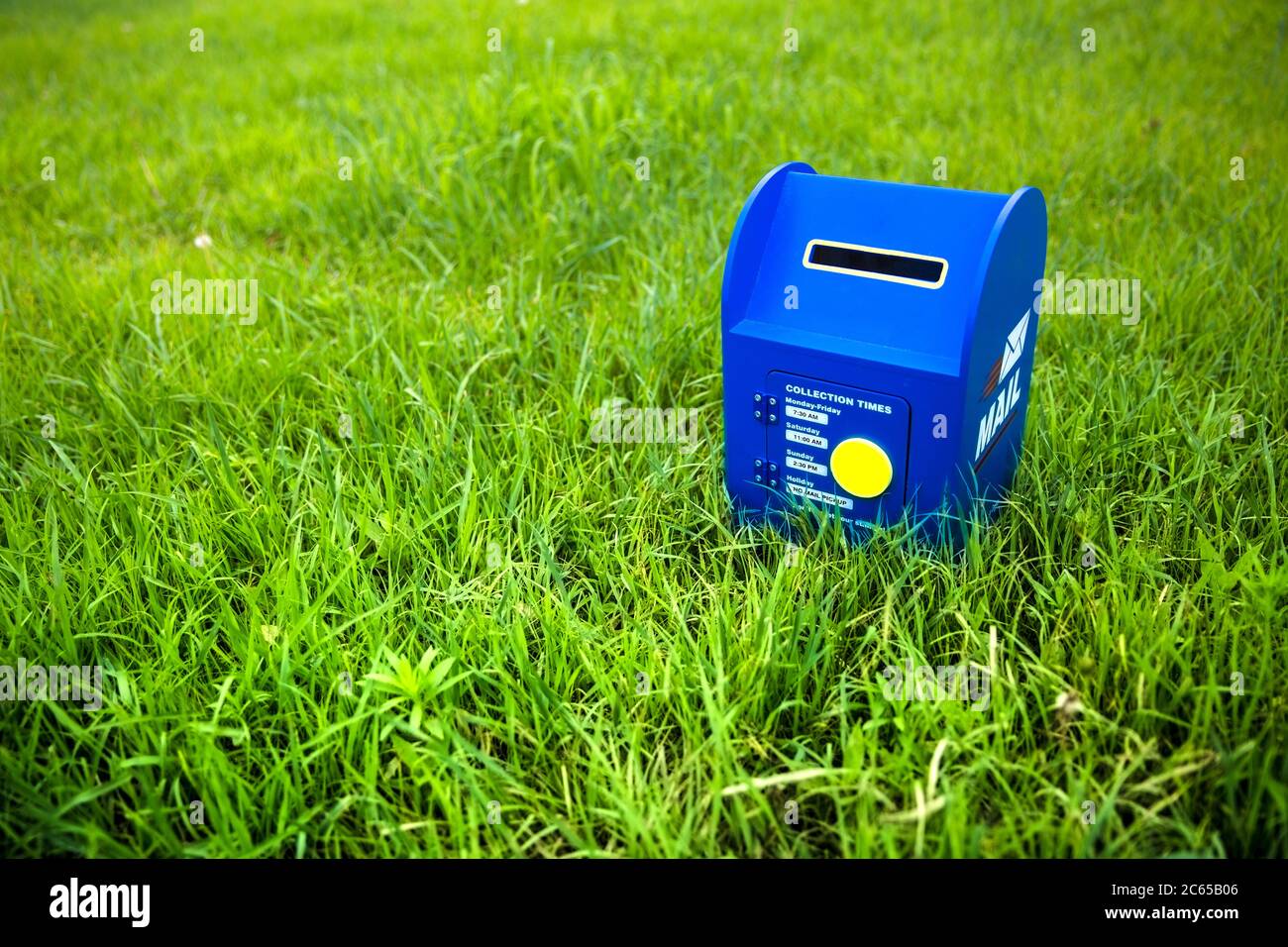 Plastic mail bin hi-res stock photography and images - Alamy