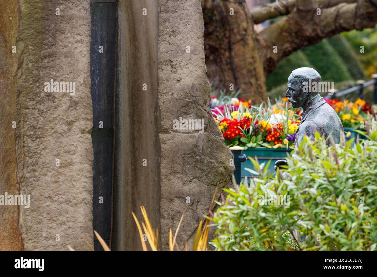 The Sir Edward Elgar Statue in Great Malvern Stock Photo - Alamy