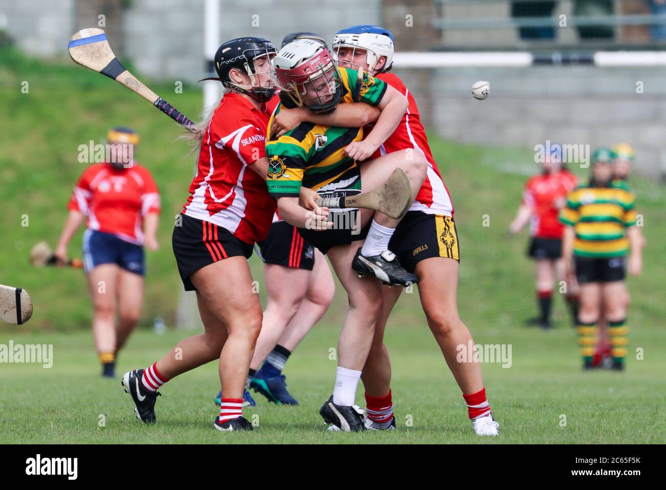 Camogie hi-res stock photography and images - Alamy
