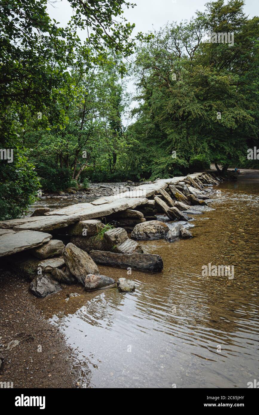 Tarr Steps clapper bridge crossing the River Barle in the Exmoor ...