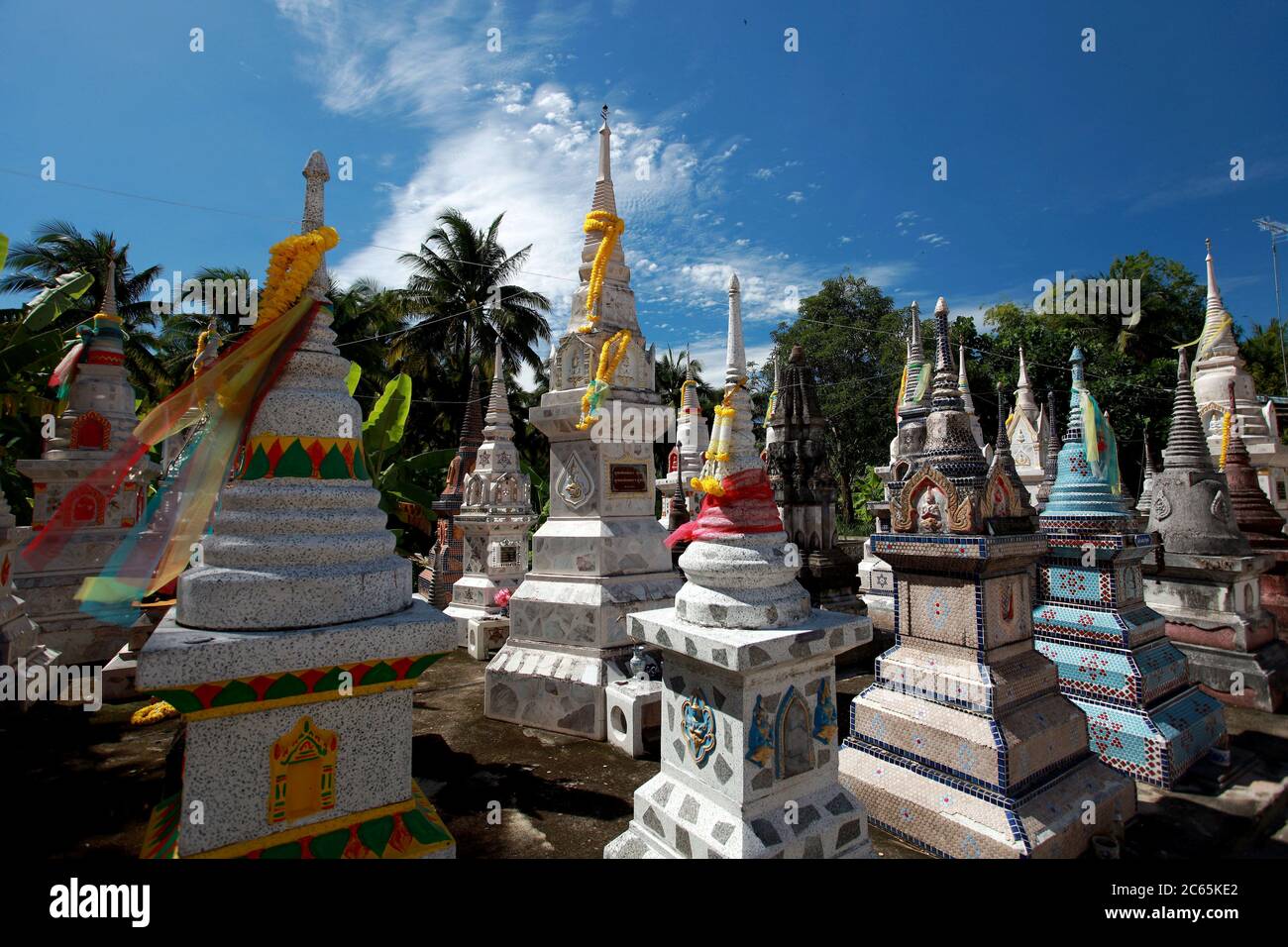 Mini stupa shrines hi-res stock photography and images - Alamy