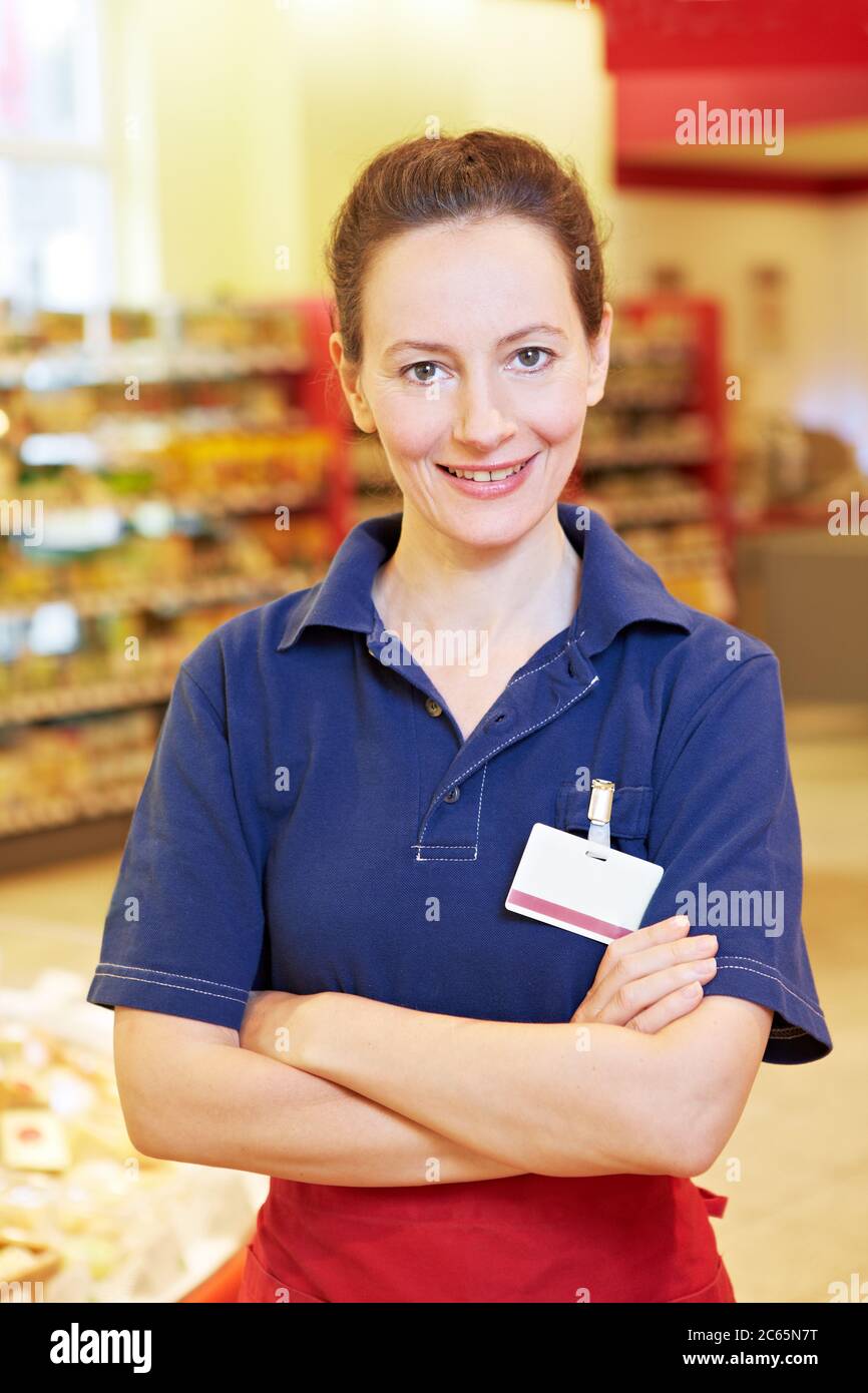 Elderly employee supermarket hi-res stock photography and images - Alamy